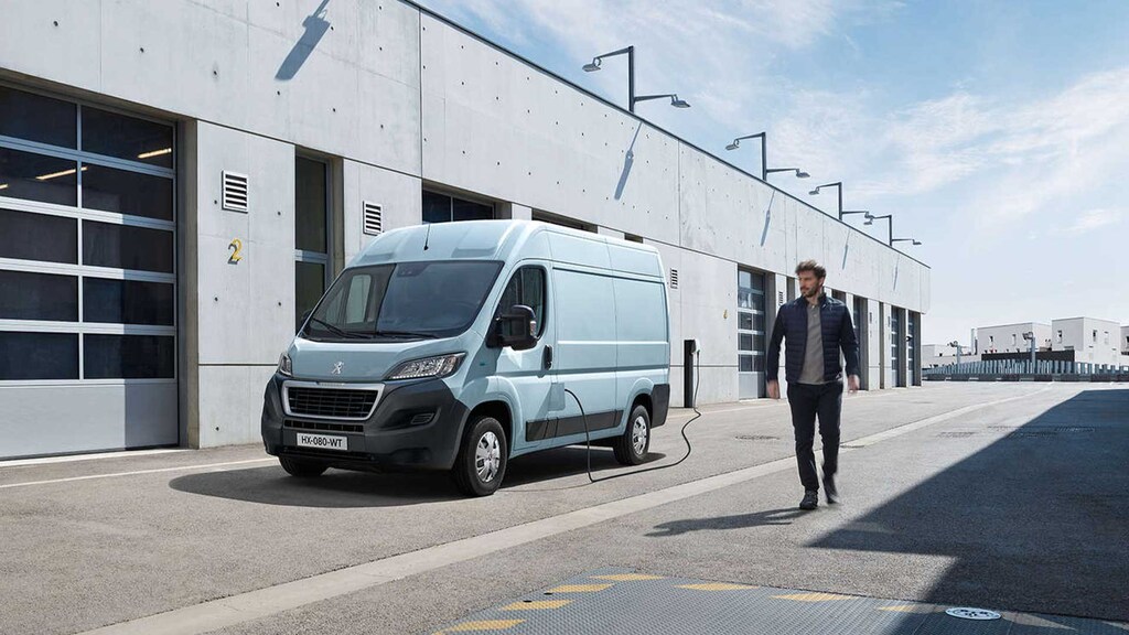 PEUGEOT Boxer: profesyoneller için çok amaçlı ticari araç